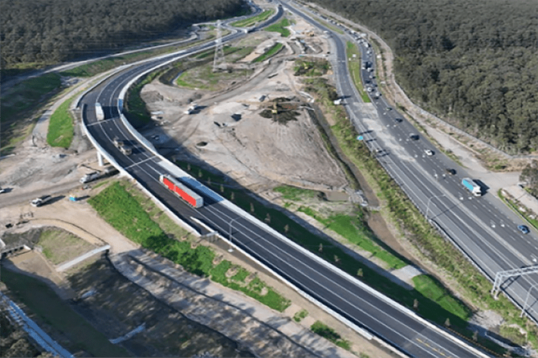 M1 Pacific Motorway Extension - Waco KwikForm